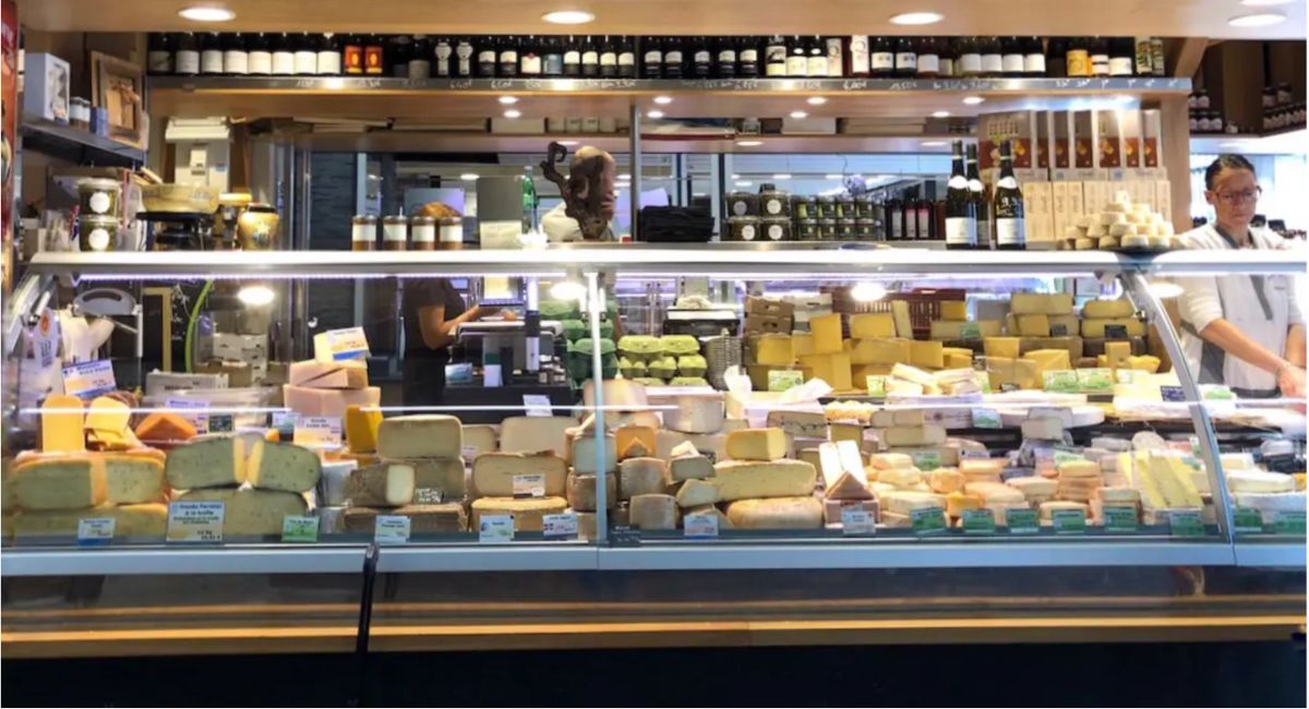 The 5 Stinkiest Cheeses in France - Frenchly