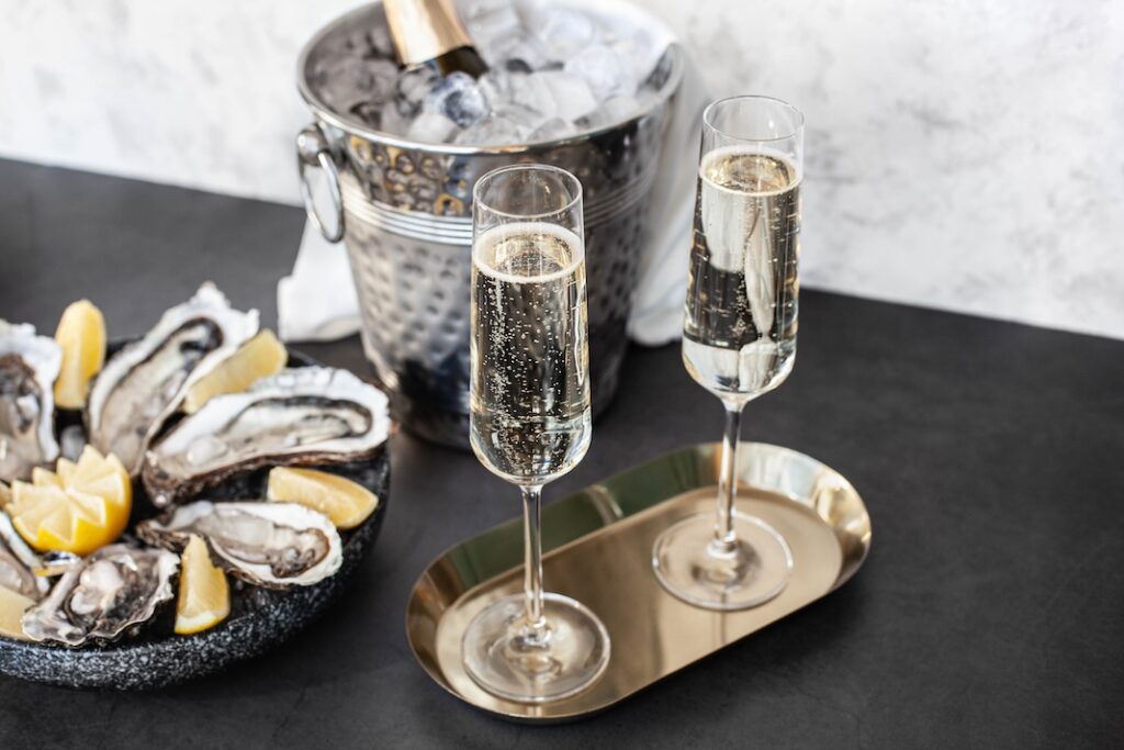 What is Crémant, France’s Favorite Affordable Sparkling Wine? - Frenchly