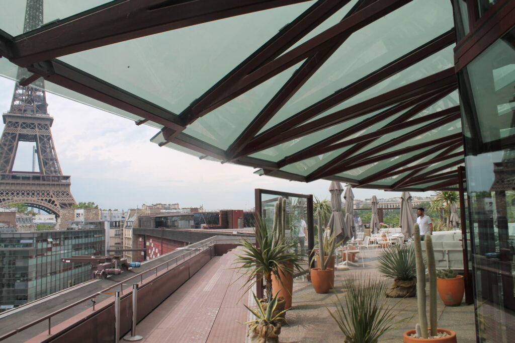 The Top 10 Rooftop Bars and Restaurants in Paris 2025 - Frenchly