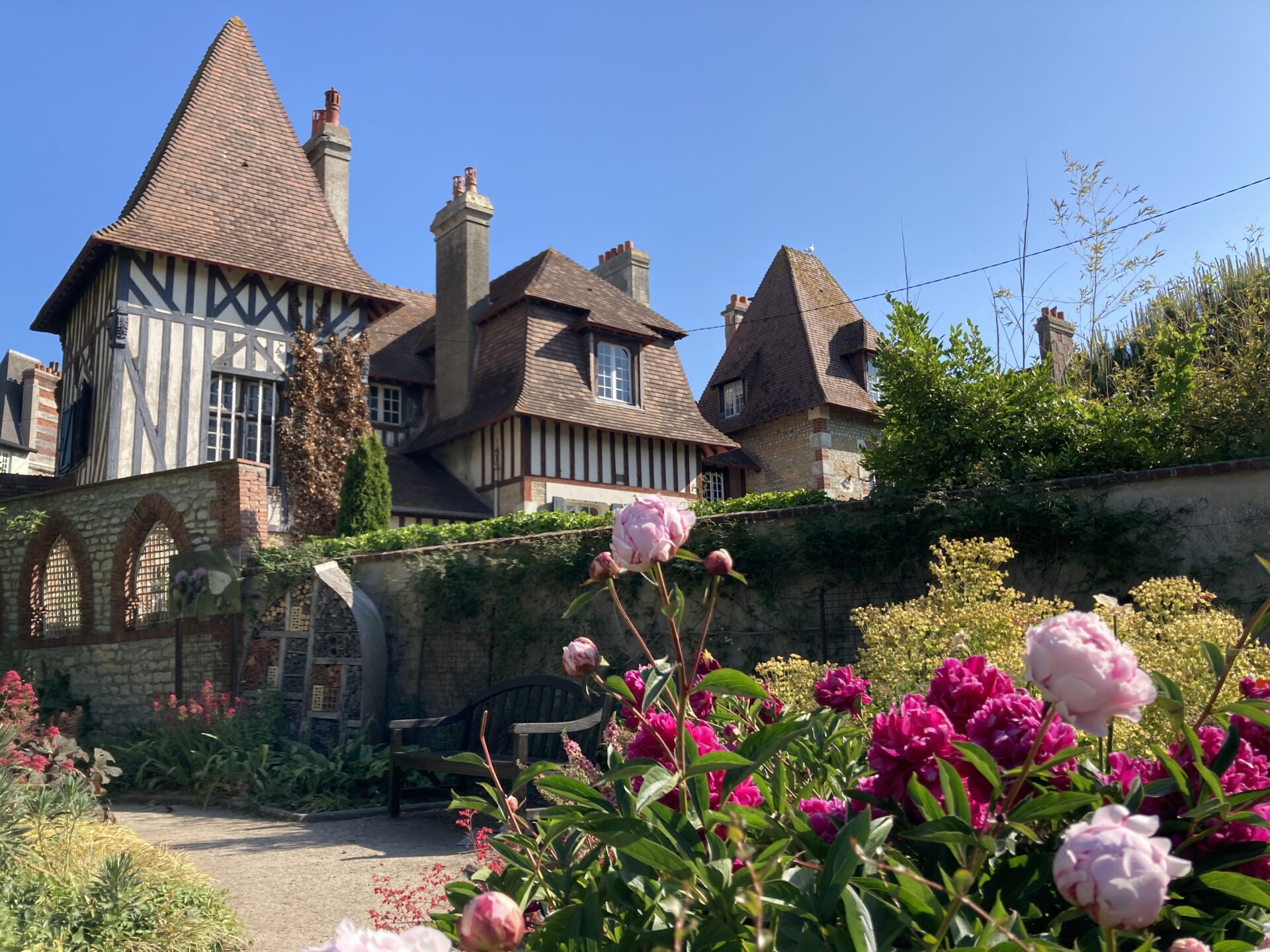 From Paris to Normandy: A Guide to the Ideal Road Trip Around Normandy ...