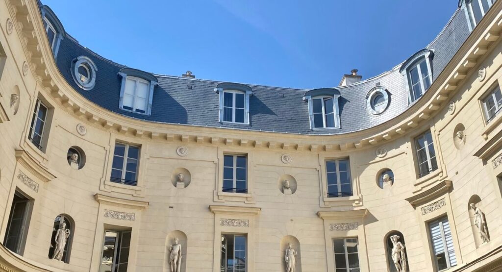 Looking for a Property in Paris: the Story of Robert, Helen and Carl