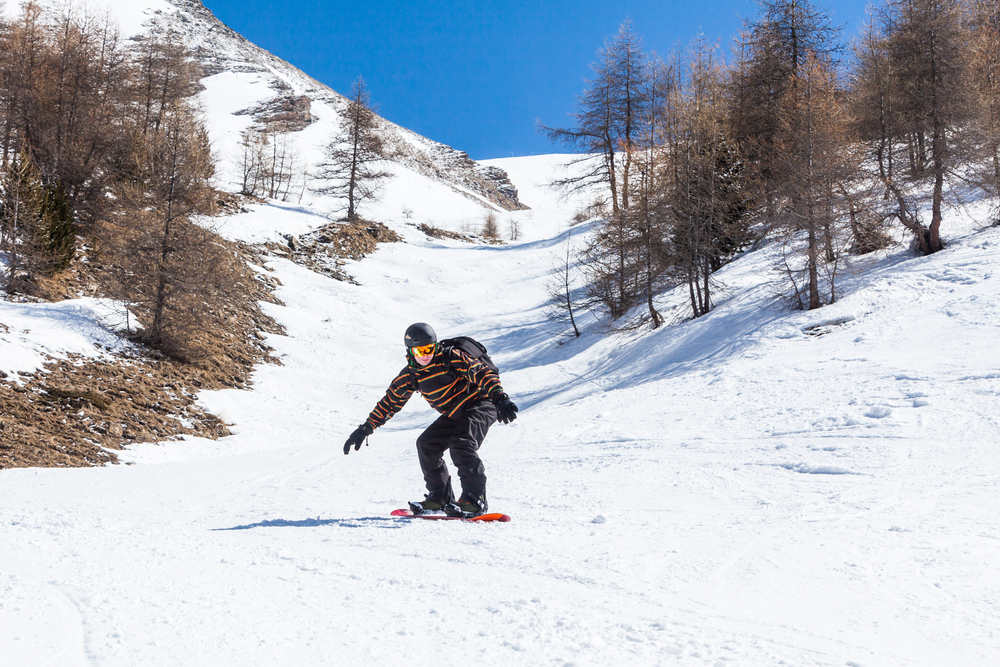 How Late Can You Ski in France? - Frenchly