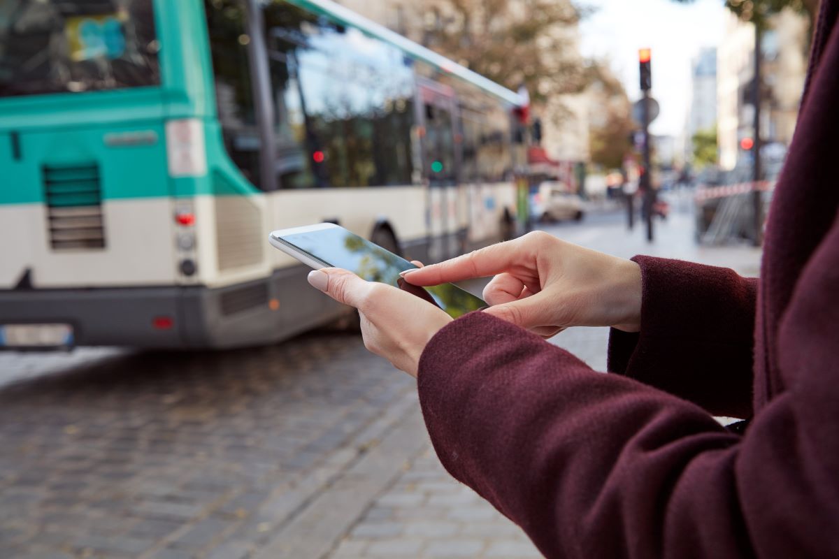 Everything You Need to Know About the Paris Bus System - Frenchly