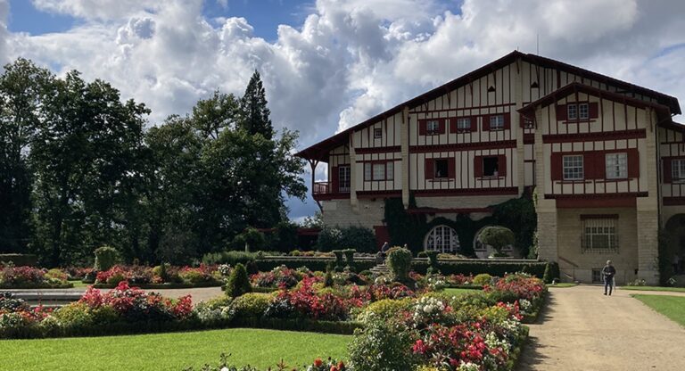 11 Must-Visit Towns in French Basque Country - Frenchly