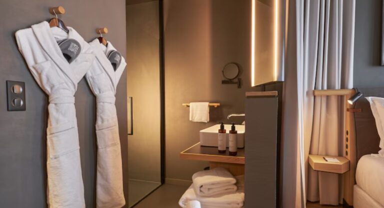 The Best Spas in France for Thermal Springs, Thalasso & More - Frenchly