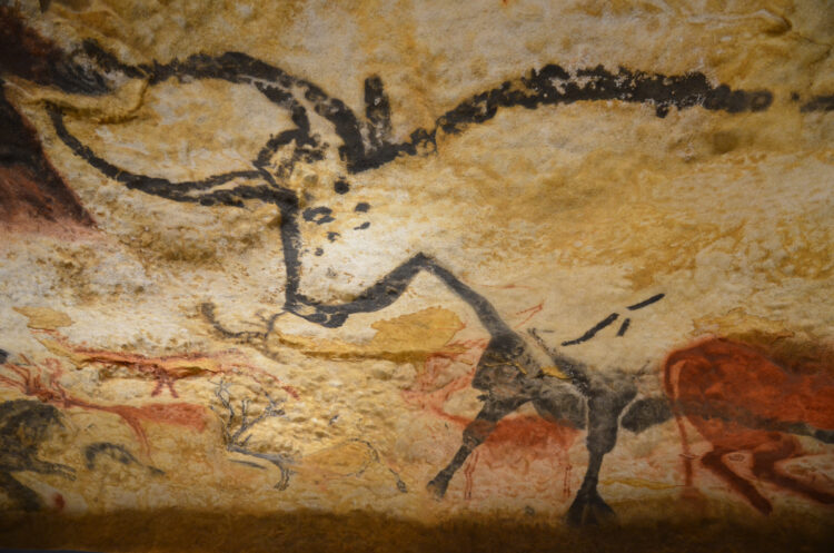 3 Destinations for Amazing Prehistoric Art in France - Frenchly